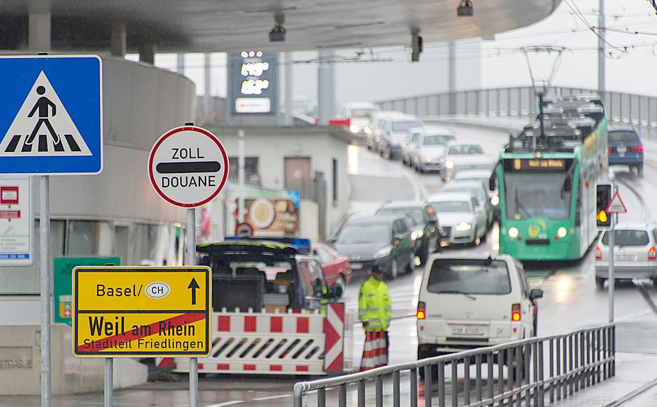Swiss Review: Different approaches to cross-border travel in Basel and ...